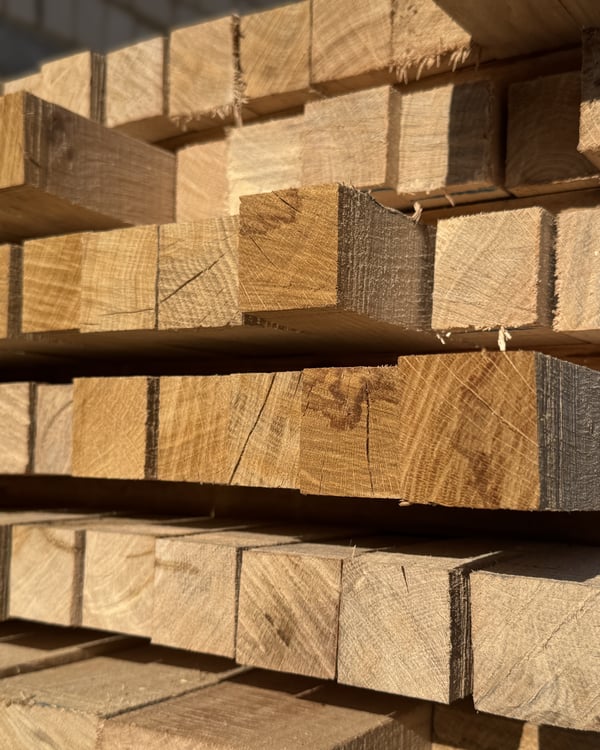 Sawn Green Oak Beams, Boards and Posts : H&H Forestry